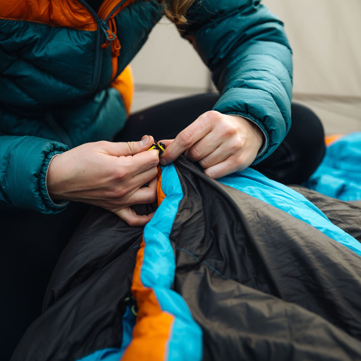 Zip it Up! Or not… How to Choose Between Zippers and Clips – Zenbivy